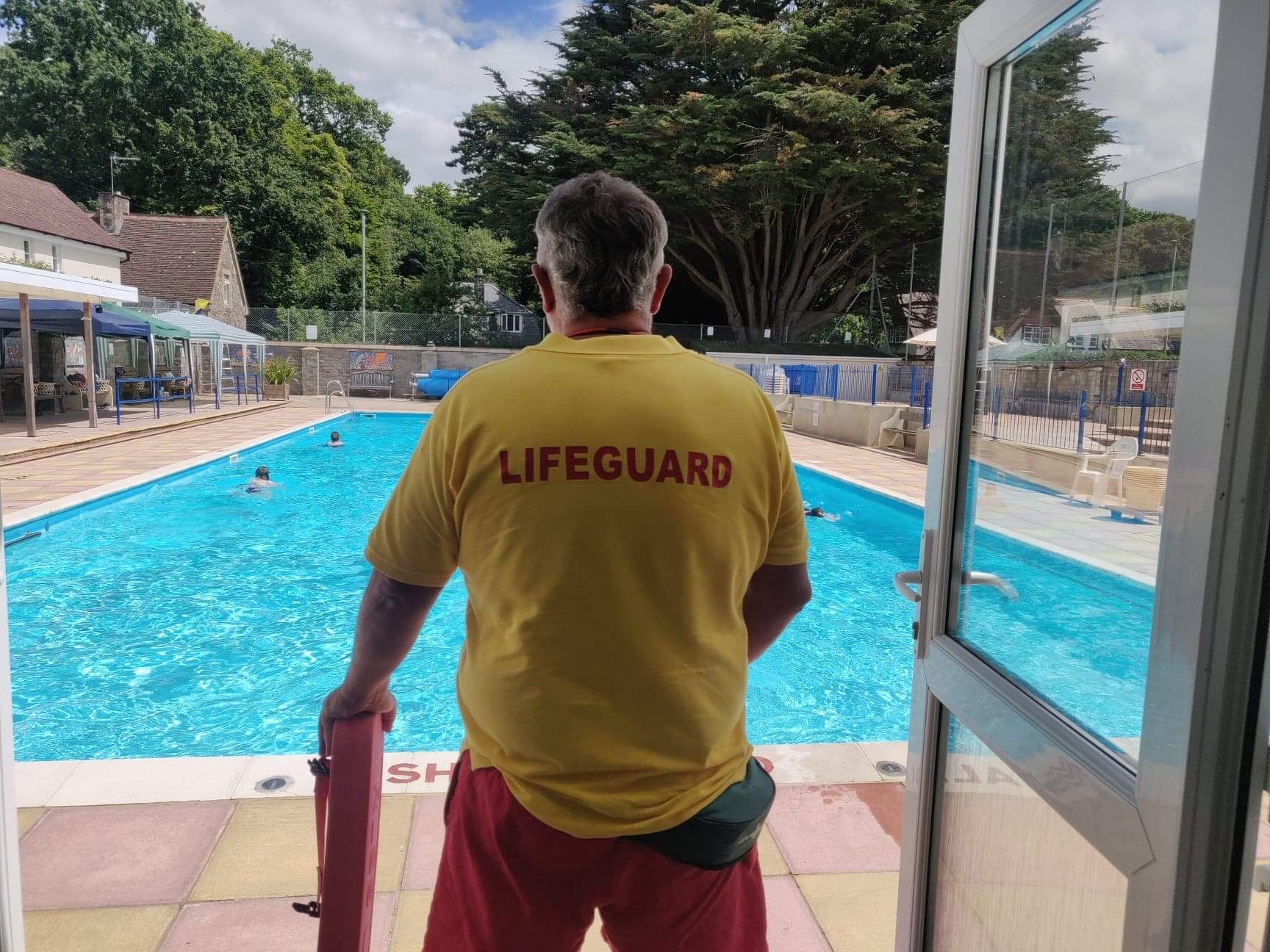 Lifeguards Wanted for 2021 | Latest News from Bovey Tracey Swimming Pool